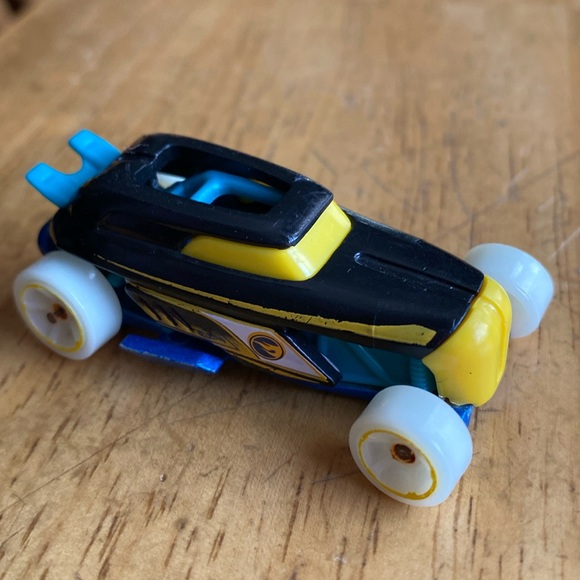 Hot Wheels | Toys | 23 Mattel Hot Wheels Glow Wheels Tresure Hunt Rip ...